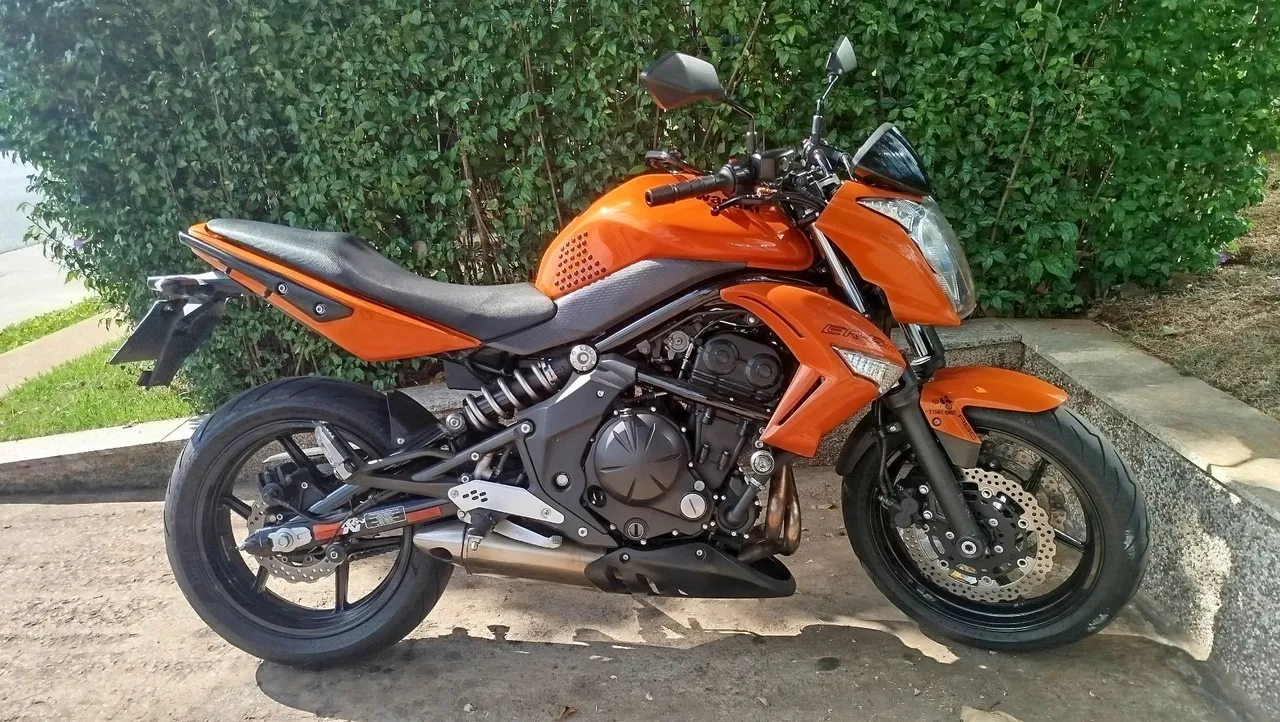 Motos KAWASAKI ER-6N no Brasil