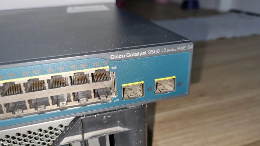 Switch Cisco Catalyst 3560 v2 Series Poe-24 - Conectividade e ...