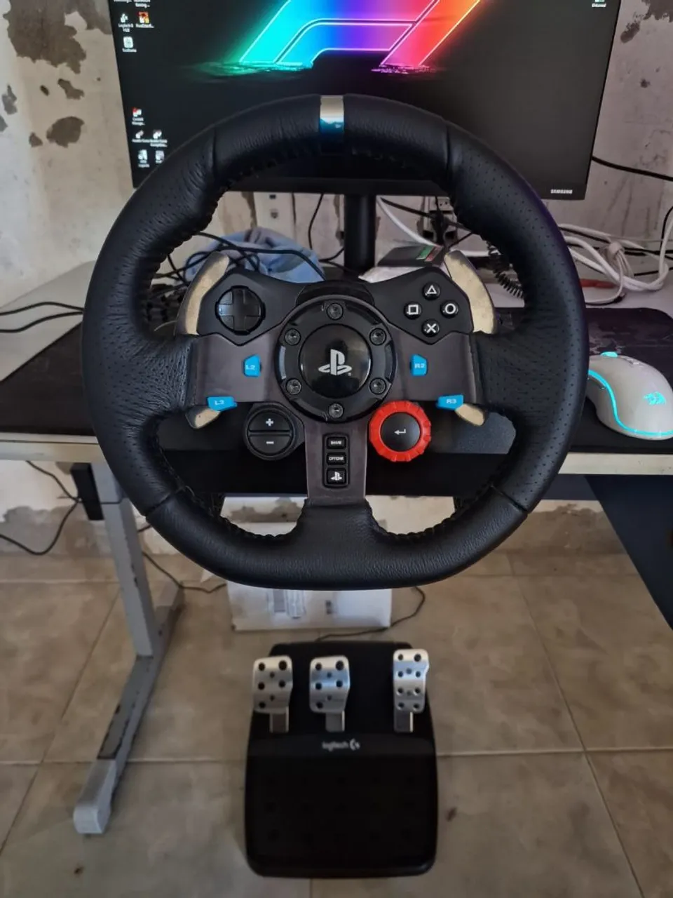 "volantes logitech" no Brasil