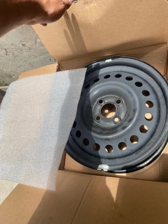 Jogo de roda de ferro aro 16 nissan kicks 2024 - Carros, vans e ...