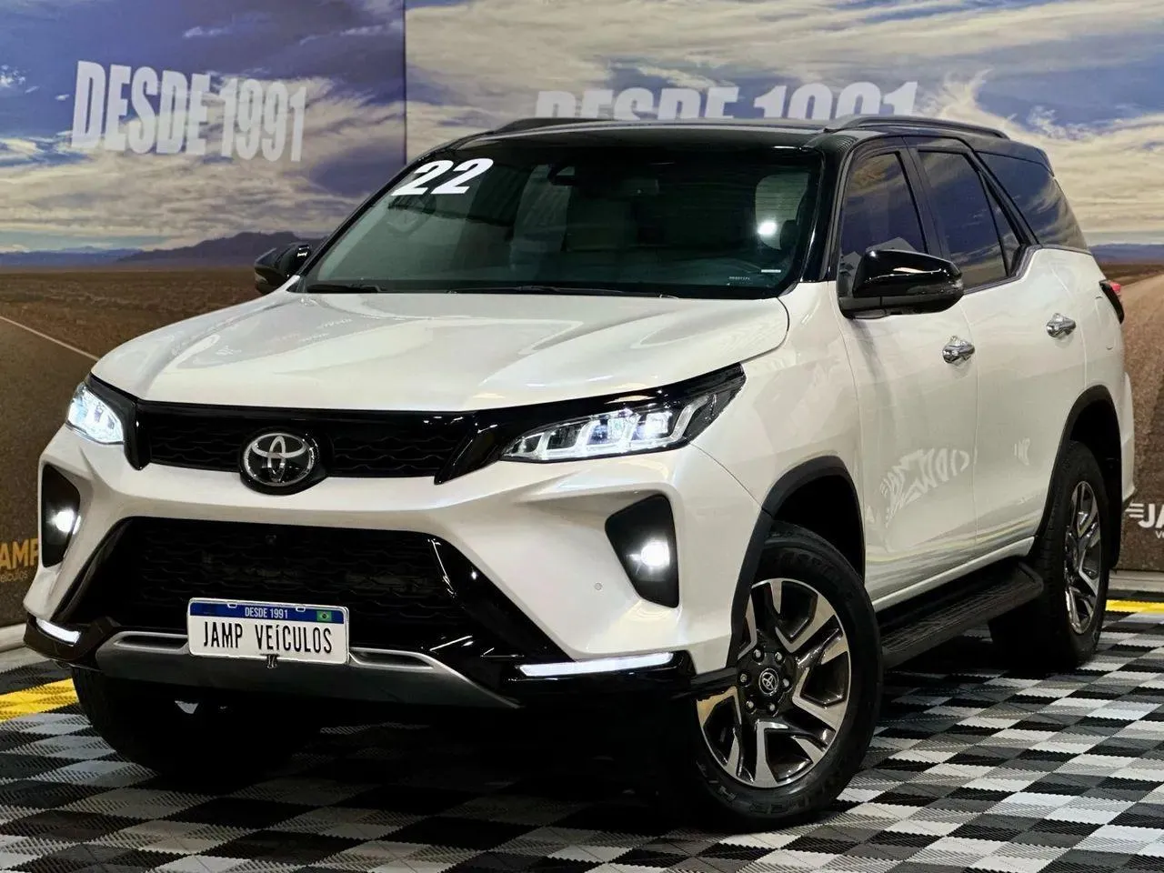 TOYOTA HILUX SW4 DIAMOND 2.8 TB 4X4 DIE. AUT. Usados e Novos