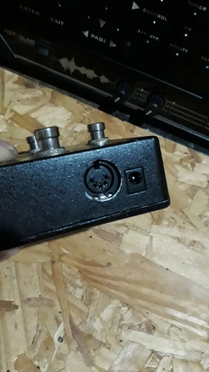 Foot Switch Controlador MIDI compacto Tech 21 MIDI MOUSE USA ...