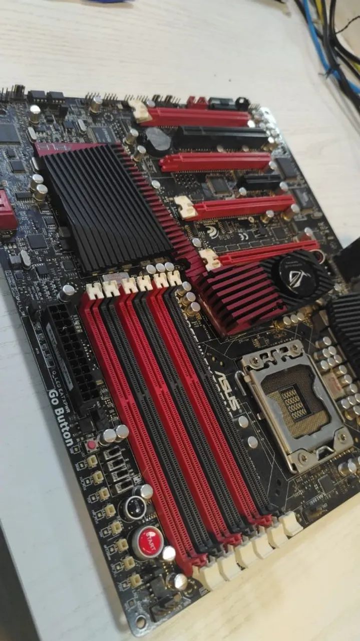 ASUS Rampage III Extreme - Placa-Mãe Gamer / Workstation - Semi Nova ...