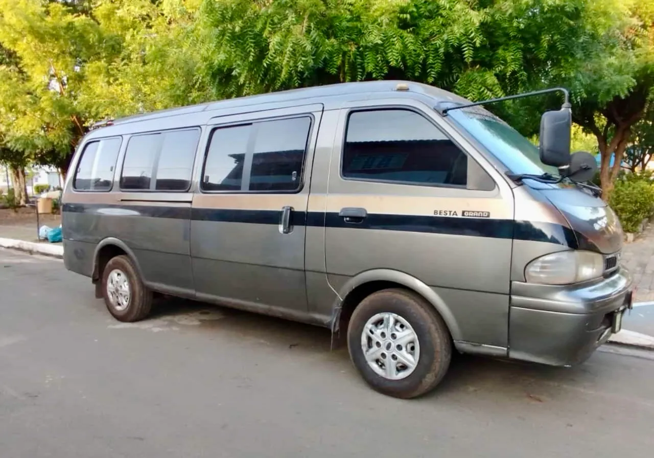 KIA MOTORS BESTA Usados e Novos