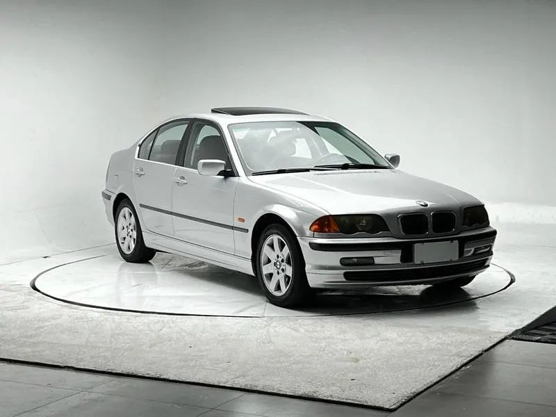 BMW 323I Usados e Novos