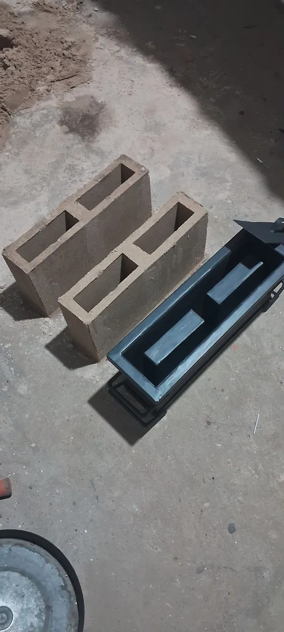 "forma de bloco de concreto" no Brasil