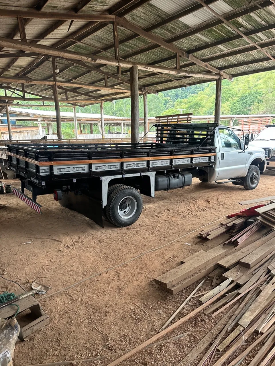 "f4000 4x4" no Brasil