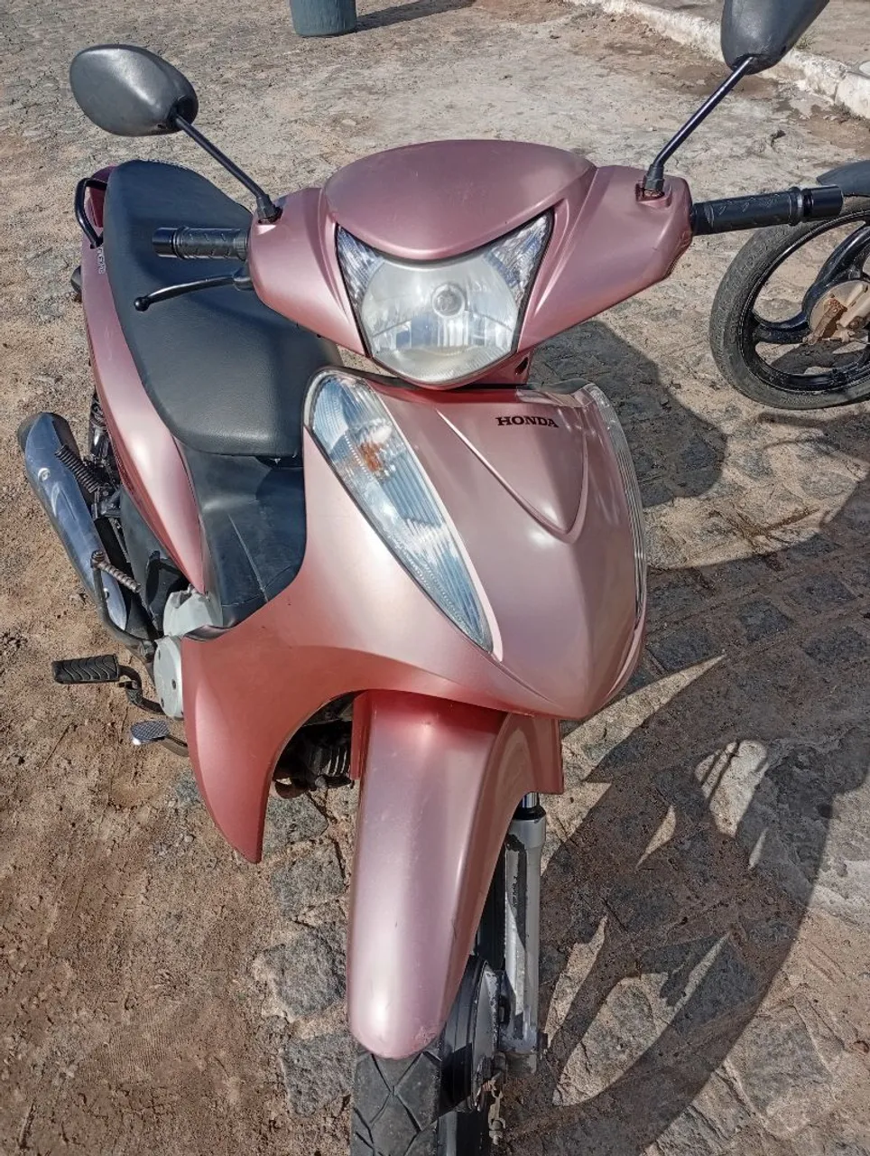 "moto rosa" no Brasil