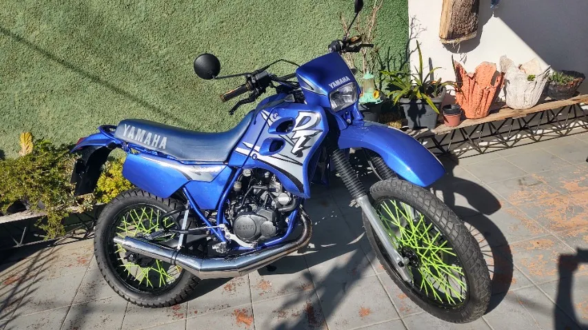 Motos Yamaha DT no Brasil