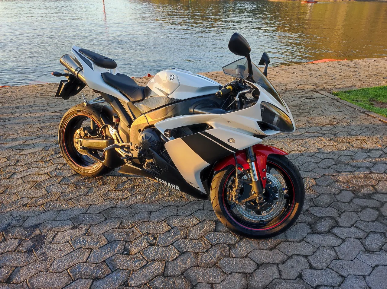 Motos YAMAHA YZF 2008 no Brasil