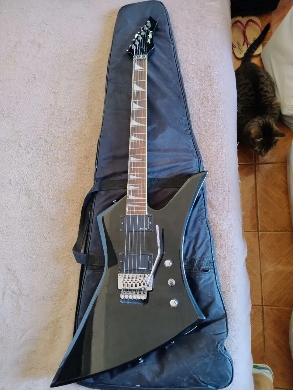 "guitarra explorer" - Instrumentos musicais no Brasil