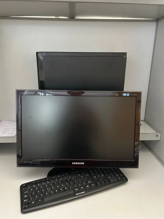 Monitor + CPU + teclado com avarias - Computadores e Desktops - Castelo ...