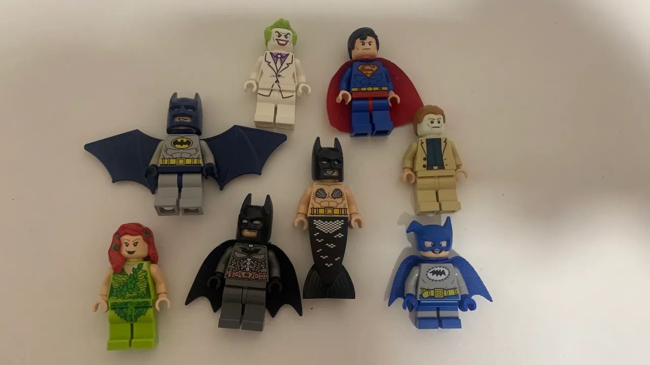 LEGO DC - Lote com 8 Minifigures Batman, Superman, Coringa e Vilões ...