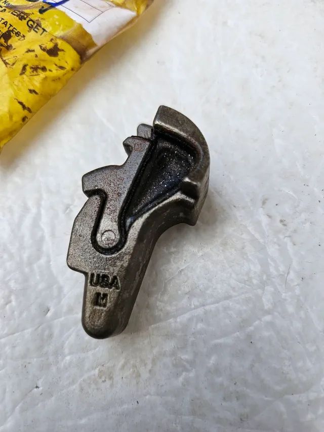 Escavadeira carregadeira caterpillar trava dente nova original 2862110 ...