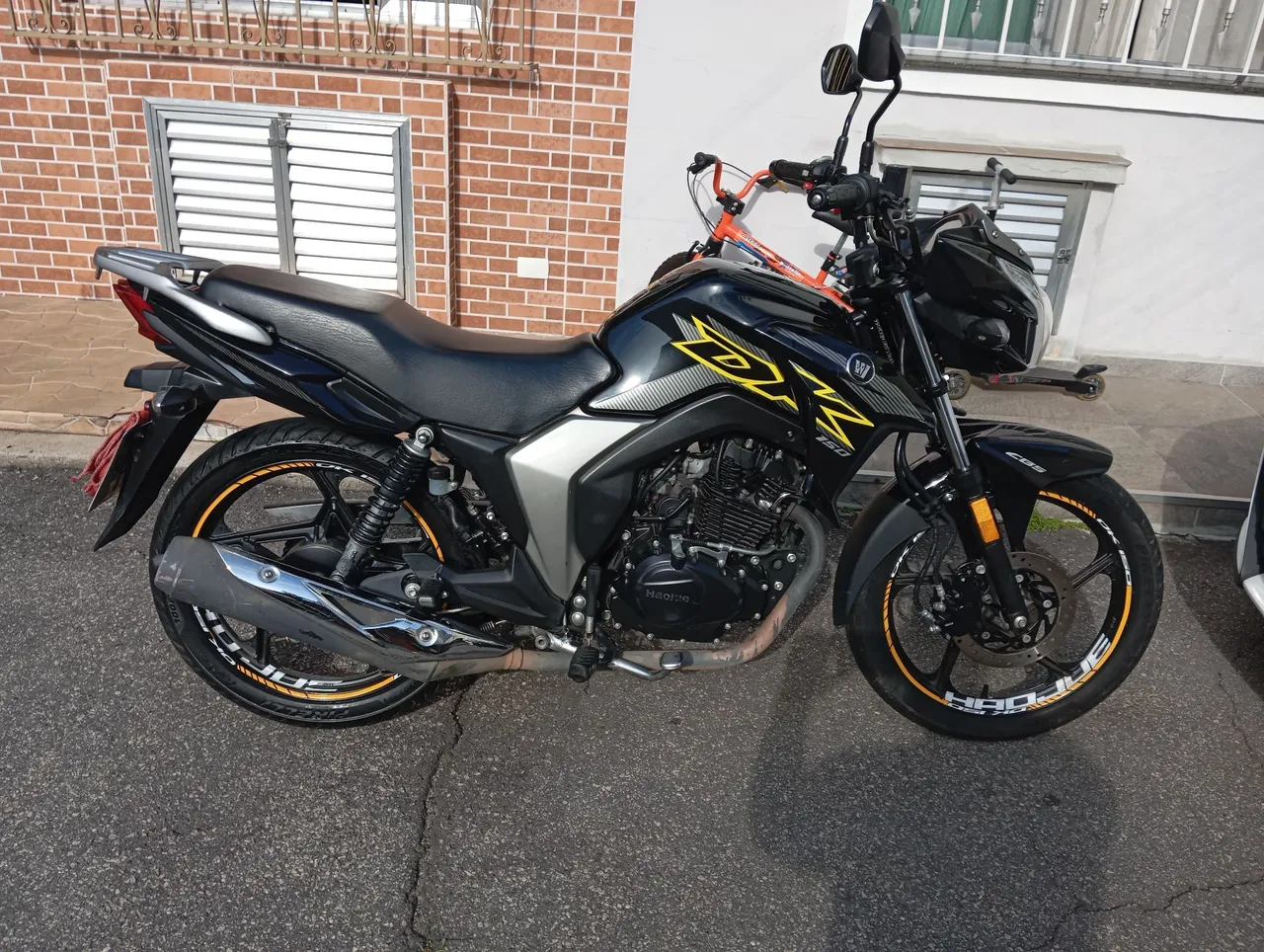 Motos HAOJUE DK no Brasil