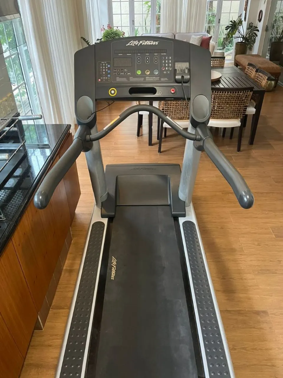 "esteiras life fitness" - Academia e Exercícios no Brasil