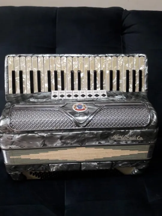 "acordeon quarta de voz" - Instrumentos musicais no Brasil