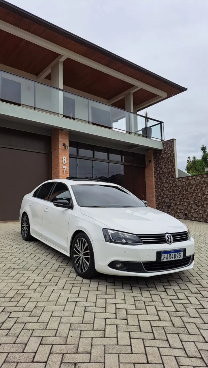 VOLKSWAGEN JETTA 2012 Usados e Novos