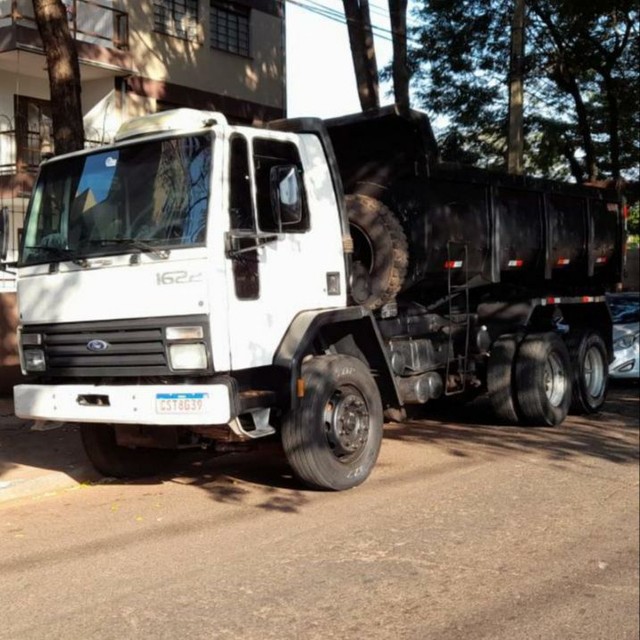 Caminhão Ford 1622 à venda em todo o Brasil! | Busca Acelerada