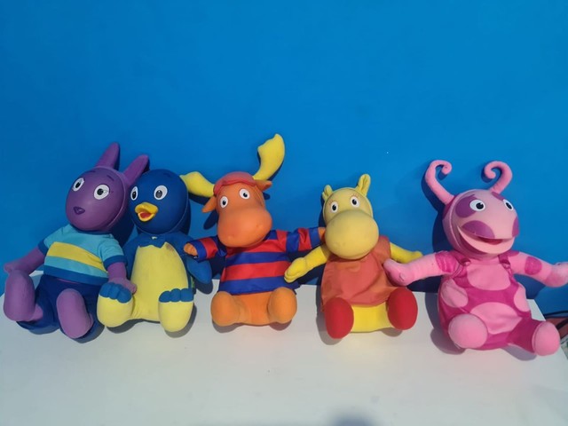 Bonecos backyardigans | +11 anúncios na OLX Brasil