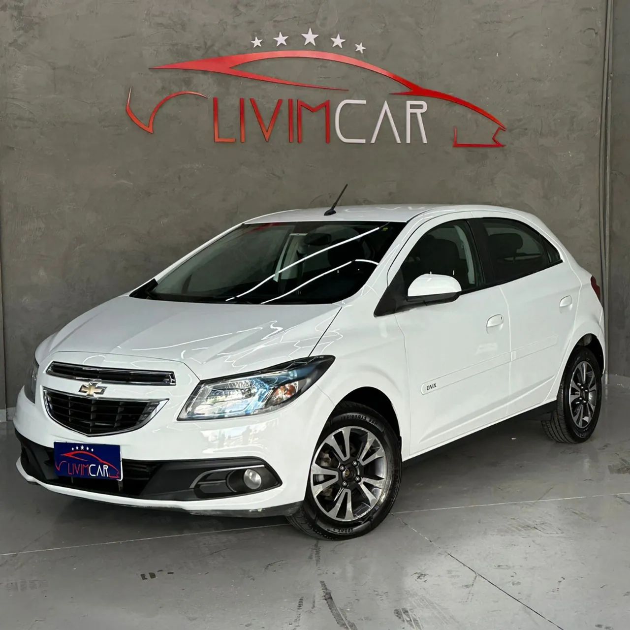 CHEVROLET ONIX 2016 Usados e Novos