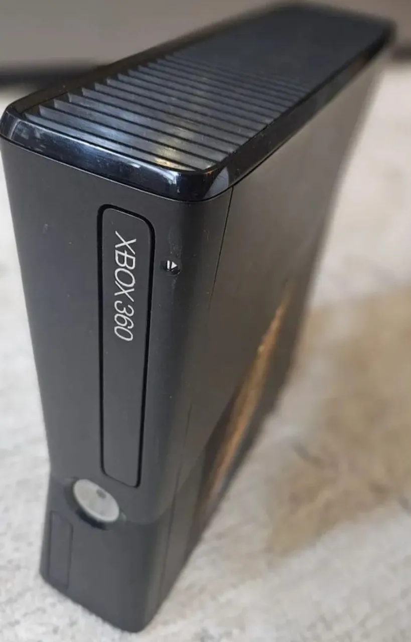 "xbox 360 slim" - Consoles de Vídeo Game no Brasil