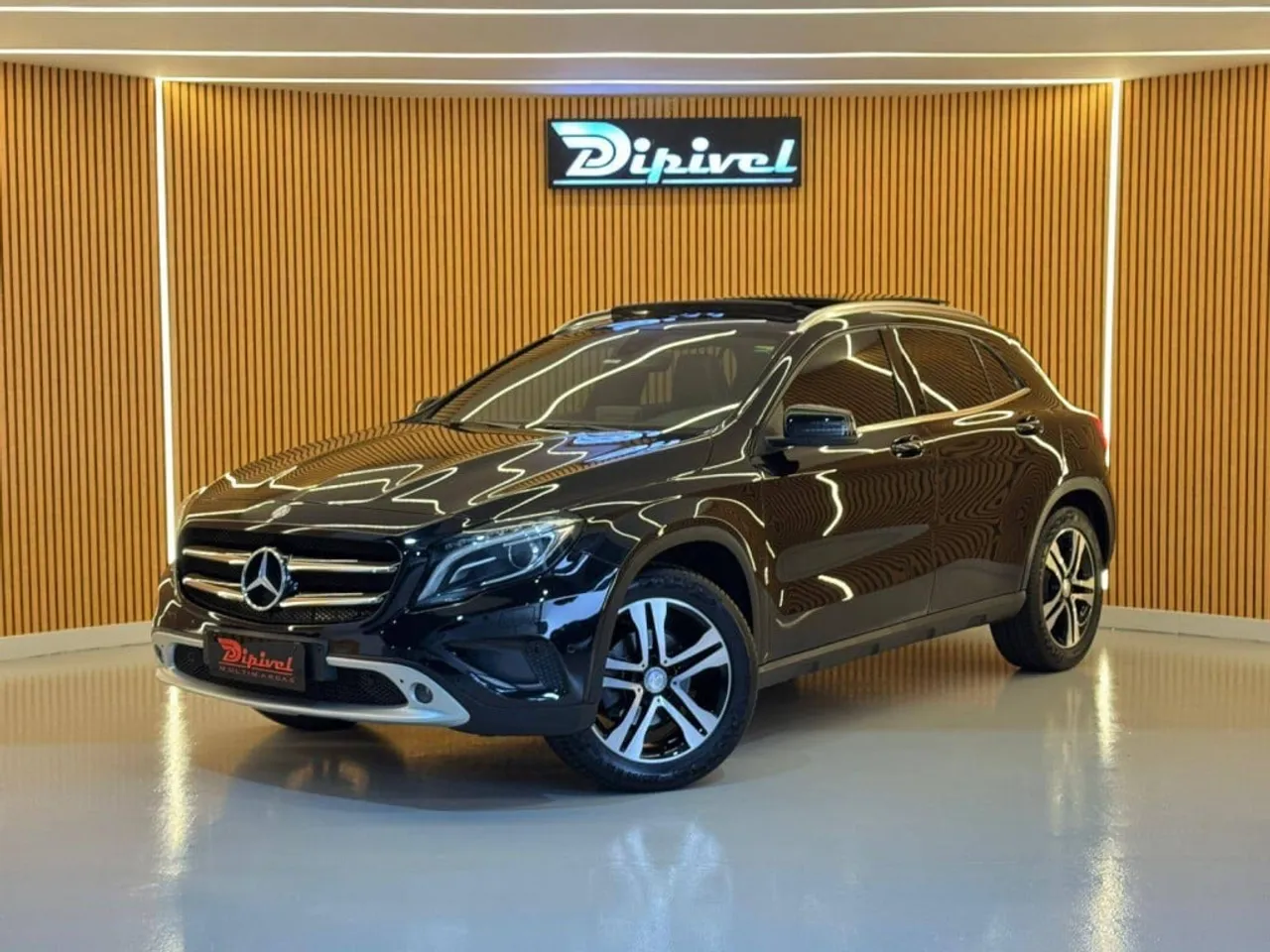 MERCEDES-BENZ GLA-200 2016 Usados e Novos