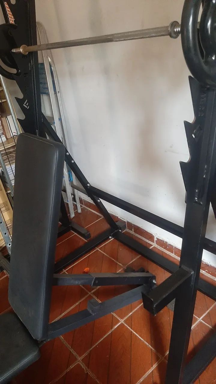 Rack gaiola de agachamento + banco de academia - Academia e Exercícios ...