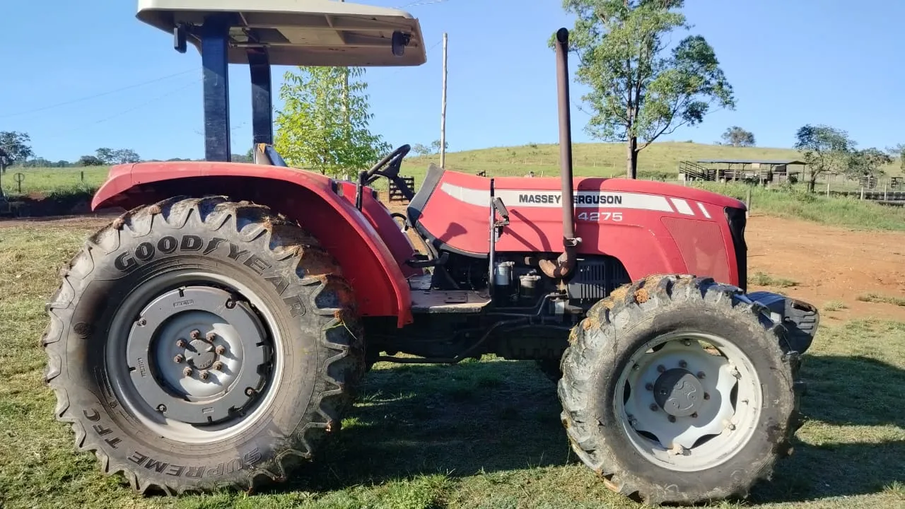 "trator massey ferguson 4275" - Tratores e máquinas agrícolas no Brasil