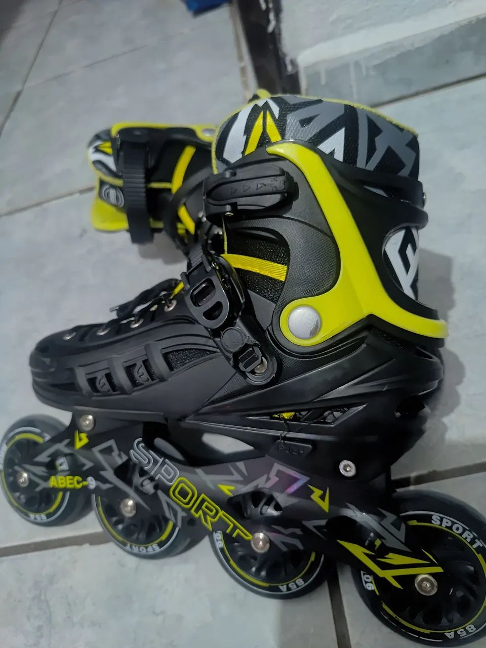 Patins profissional inline abec 9 tamanho: 36 ao 42 - Esportes Sobre ...