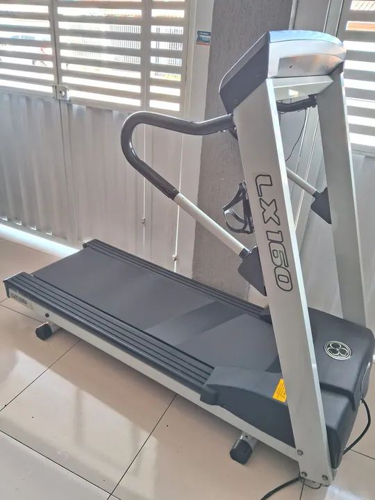 Esteira profissional moviment lx 160 g2.(bem novinha) - Academia e Exercícios - Parque da Fonte ...