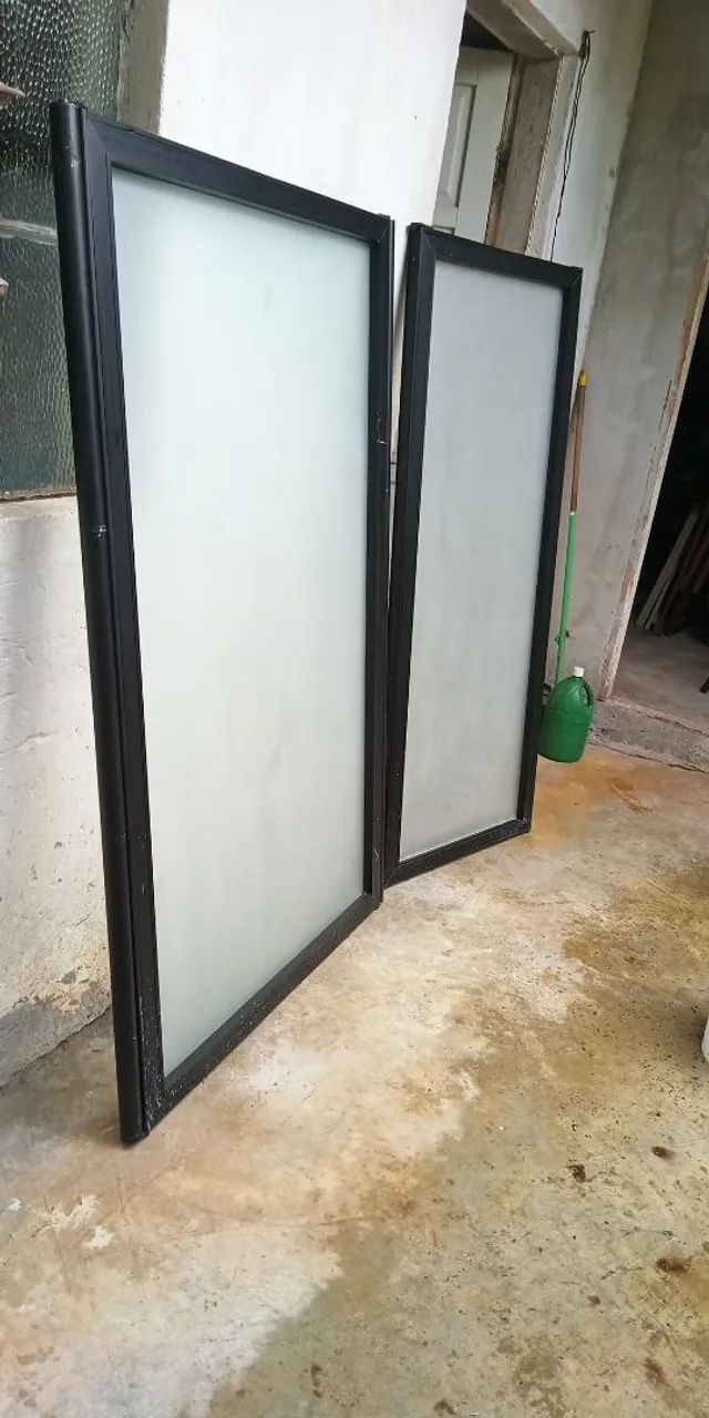 Biombo em alumínio/vidros leitoso - Itens Para Escritório - Uvaranas ...