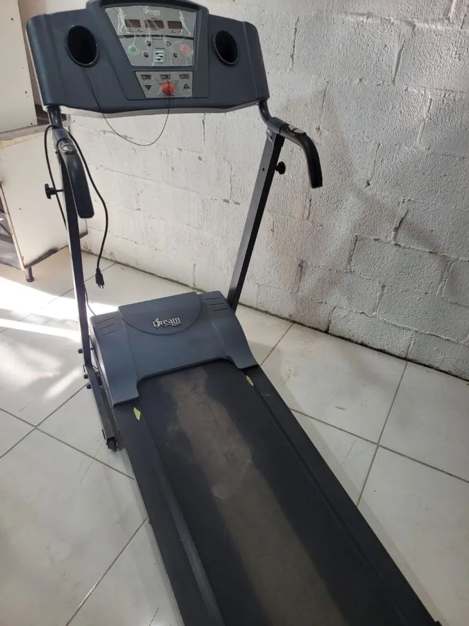 Esteira super conservado pra concerto - Academia e Exercícios - São ...