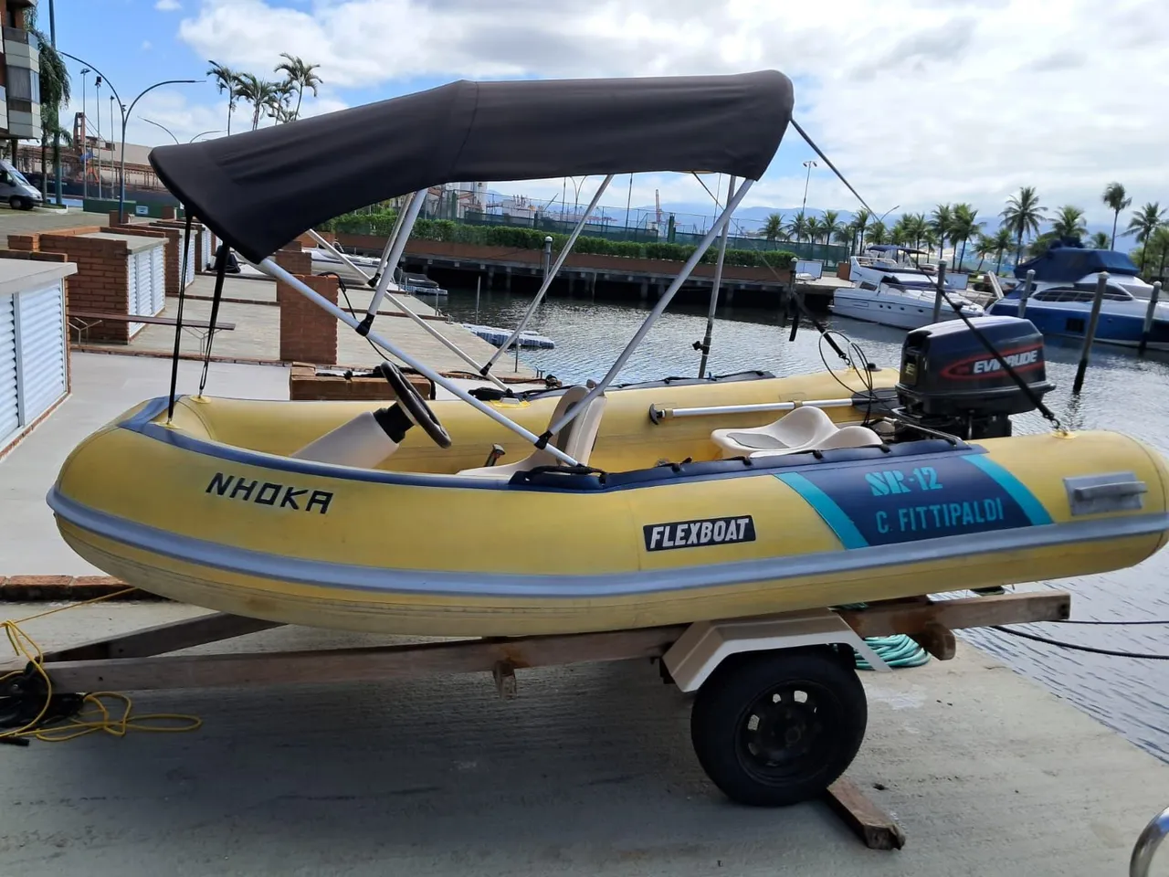 "bote com motor" - Barcos e aeronaves no Brasil