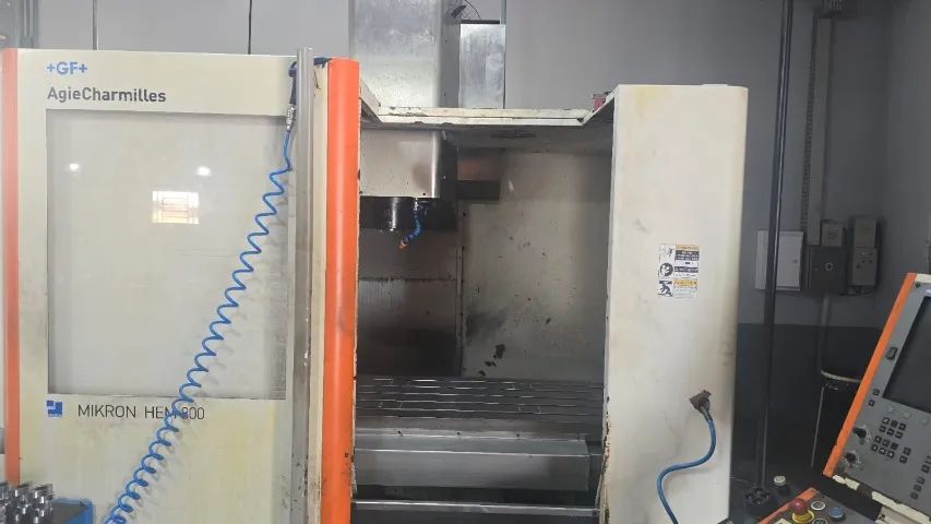 Centro de Usinagem Mikron Agie Charmilles Modelo HEM 800 - Máquinas ...