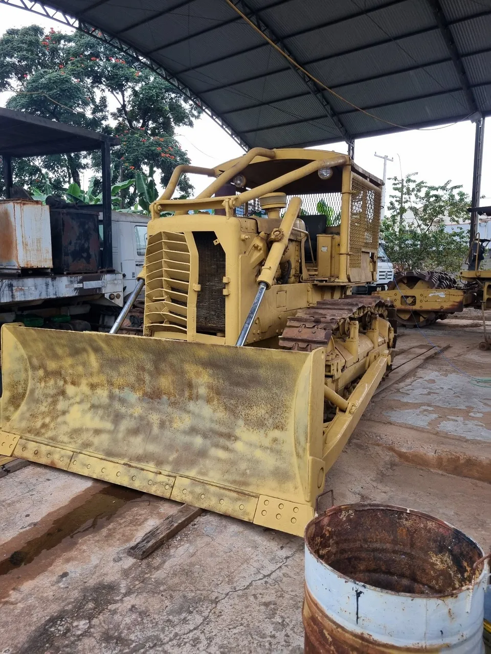 "trator de esteira d6" no Brasil