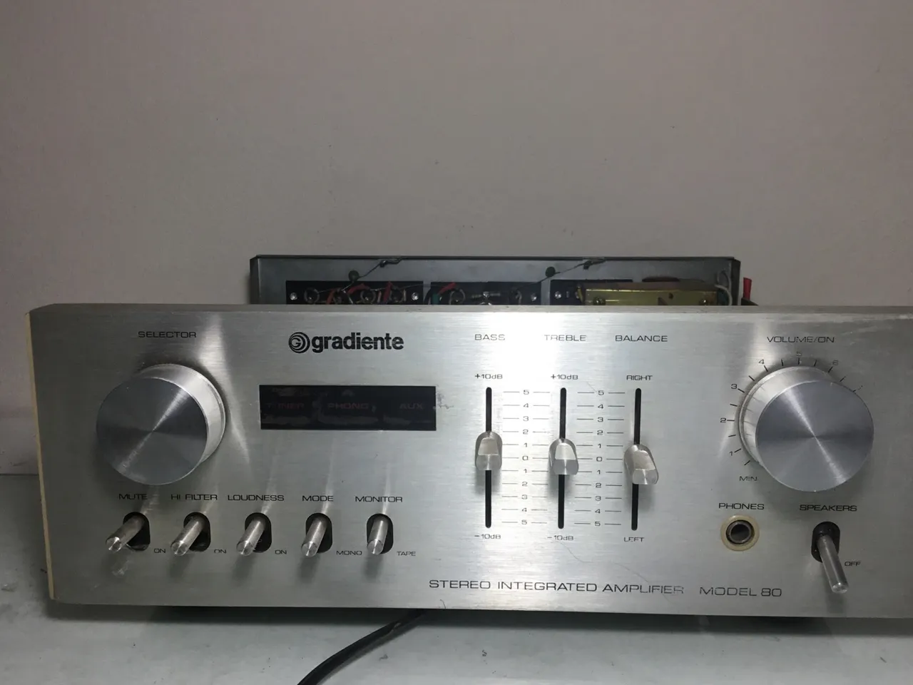 "gradiente model 80" no Brasil