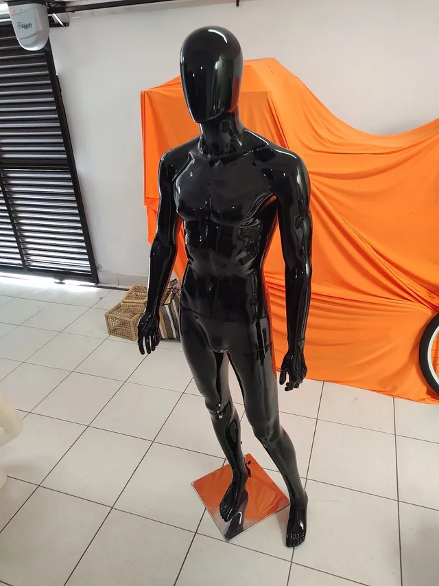 "manequim masculino preto" no Brasil