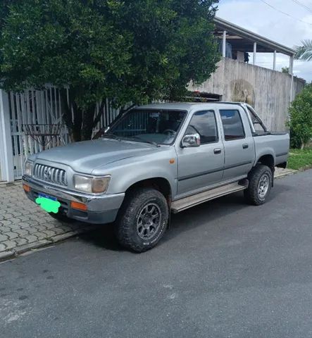 TOYOTA HILUX 2003 Usados e Novos