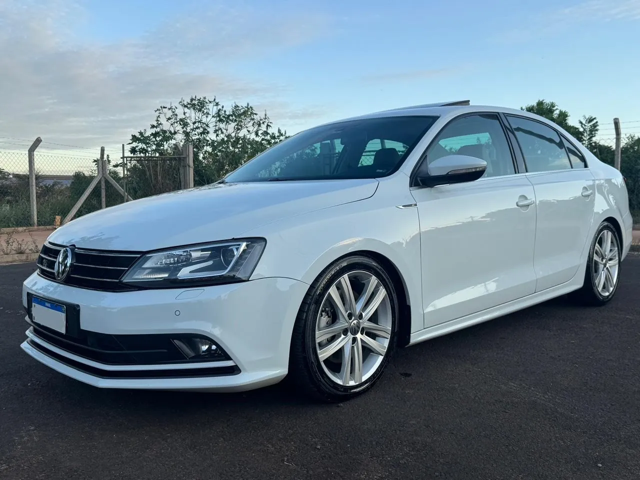 VOLKSWAGEN JETTA Usados e Novos