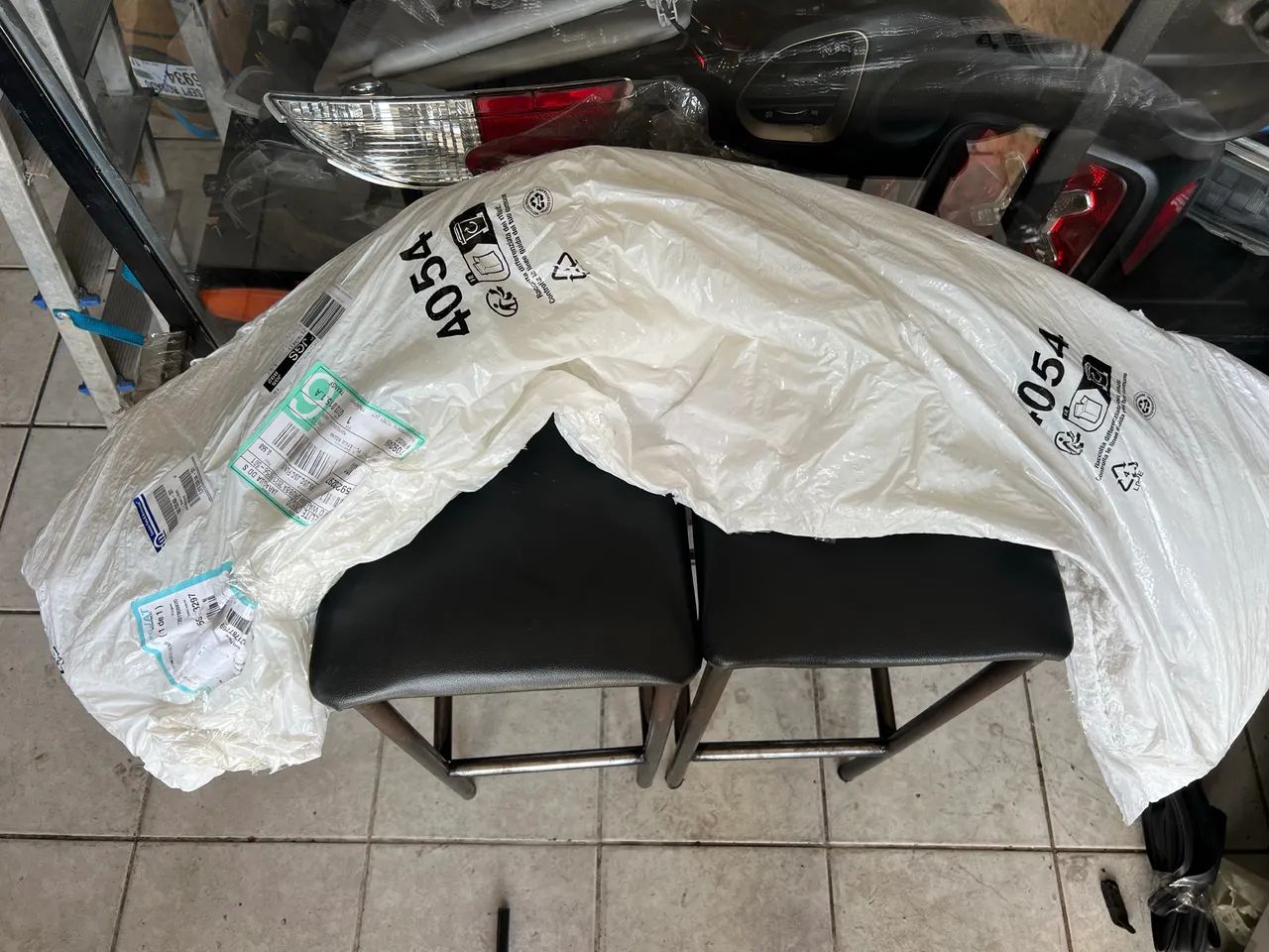 Moldura do para lama dianteiro direito do Jeep Renegade original ...