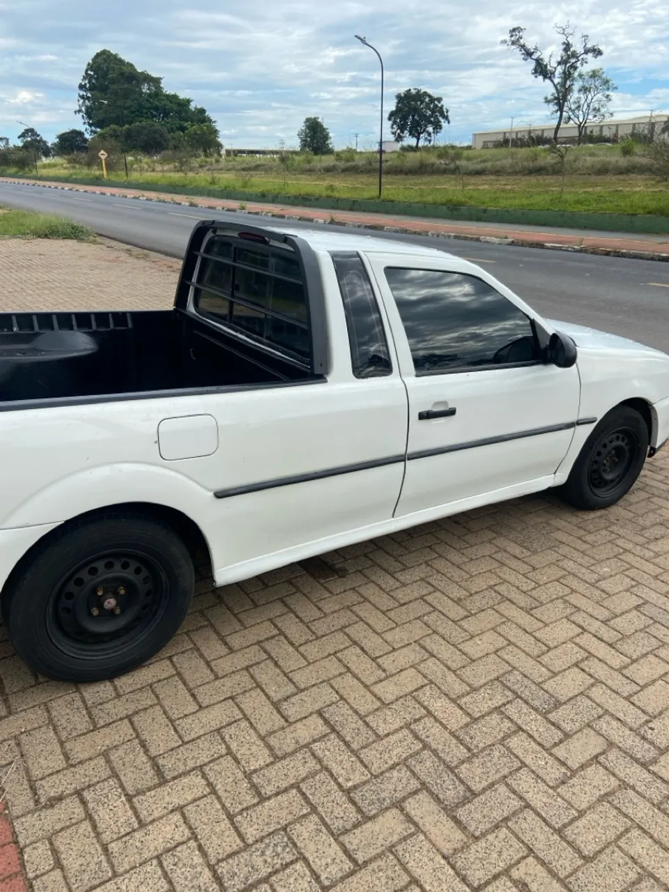 VOLKSWAGEN SAVEIRO 1999 Usados e Novos