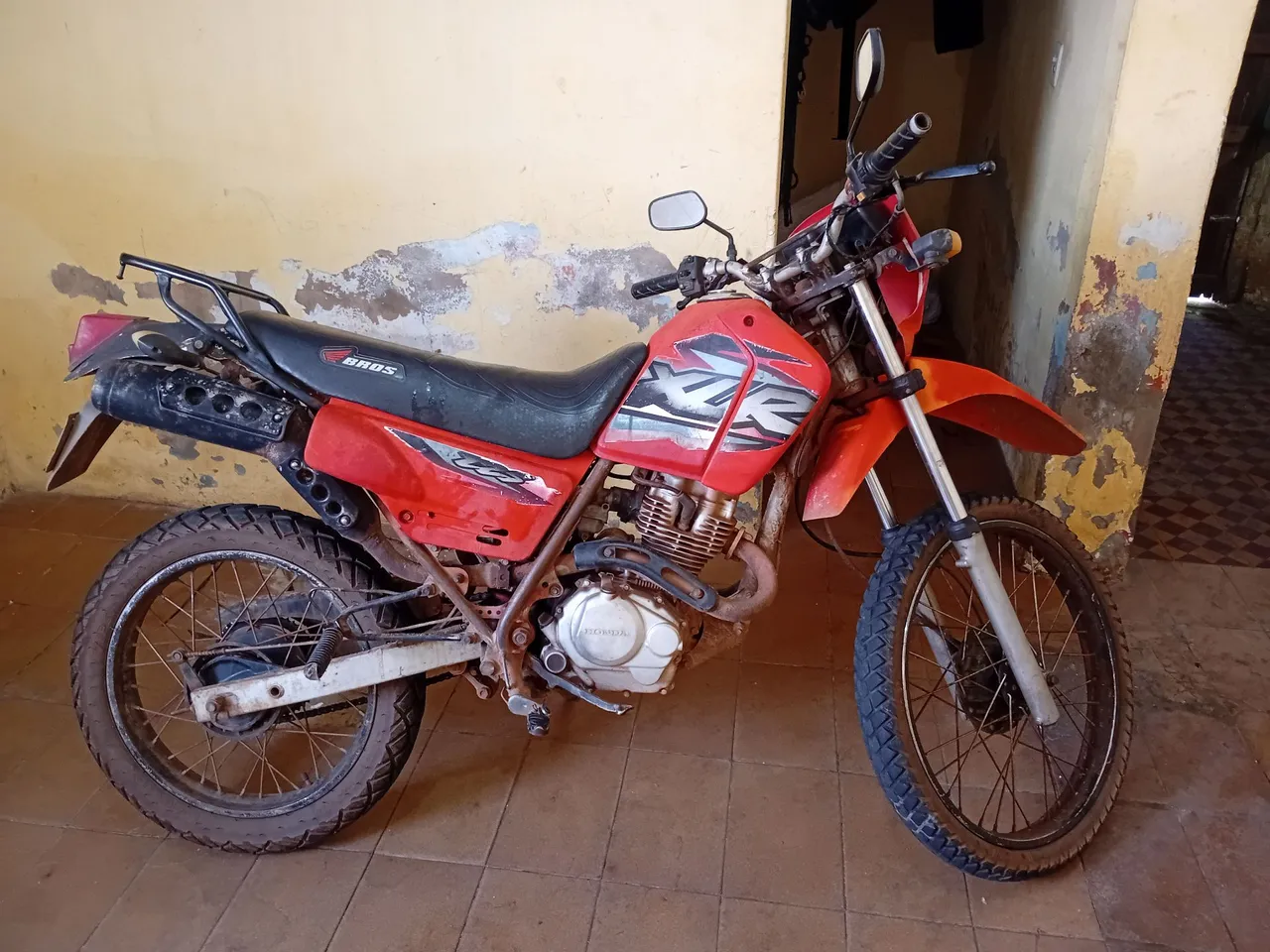 Motos HONDA XLR no Brasil