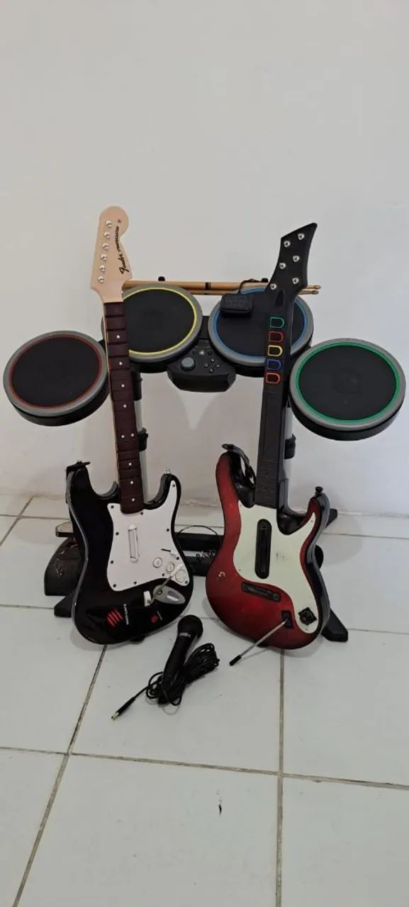 Rock Band - Kit Completo com 2 Guitarras e Bateria - Peças e Acessórios ...