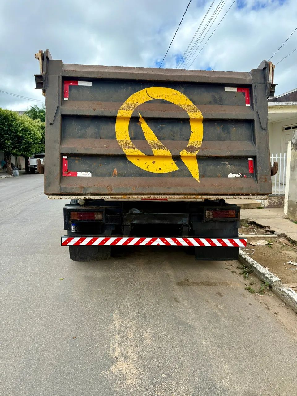 Caminhão basculante 31330 - Caminhões - Tanque Novo 1469290721 | OLX