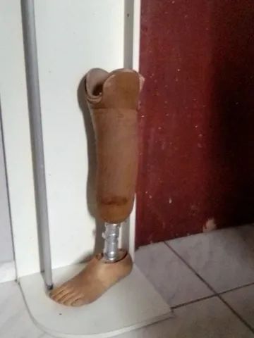 "protese perna esquerda" no Brasil