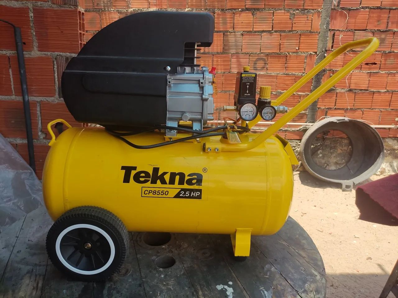 Compressor de Ar Tekna CP8550 2,5 HP