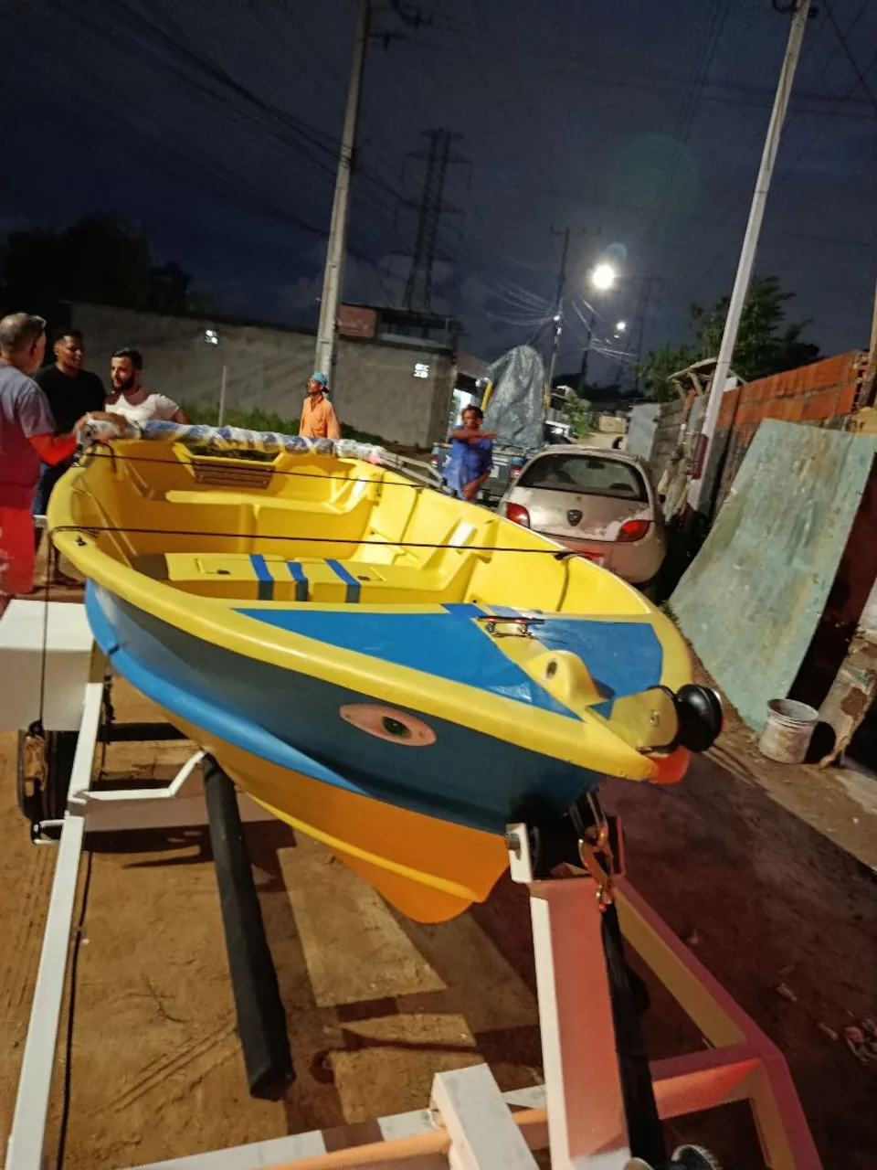 "barco de fibra" no Brasil