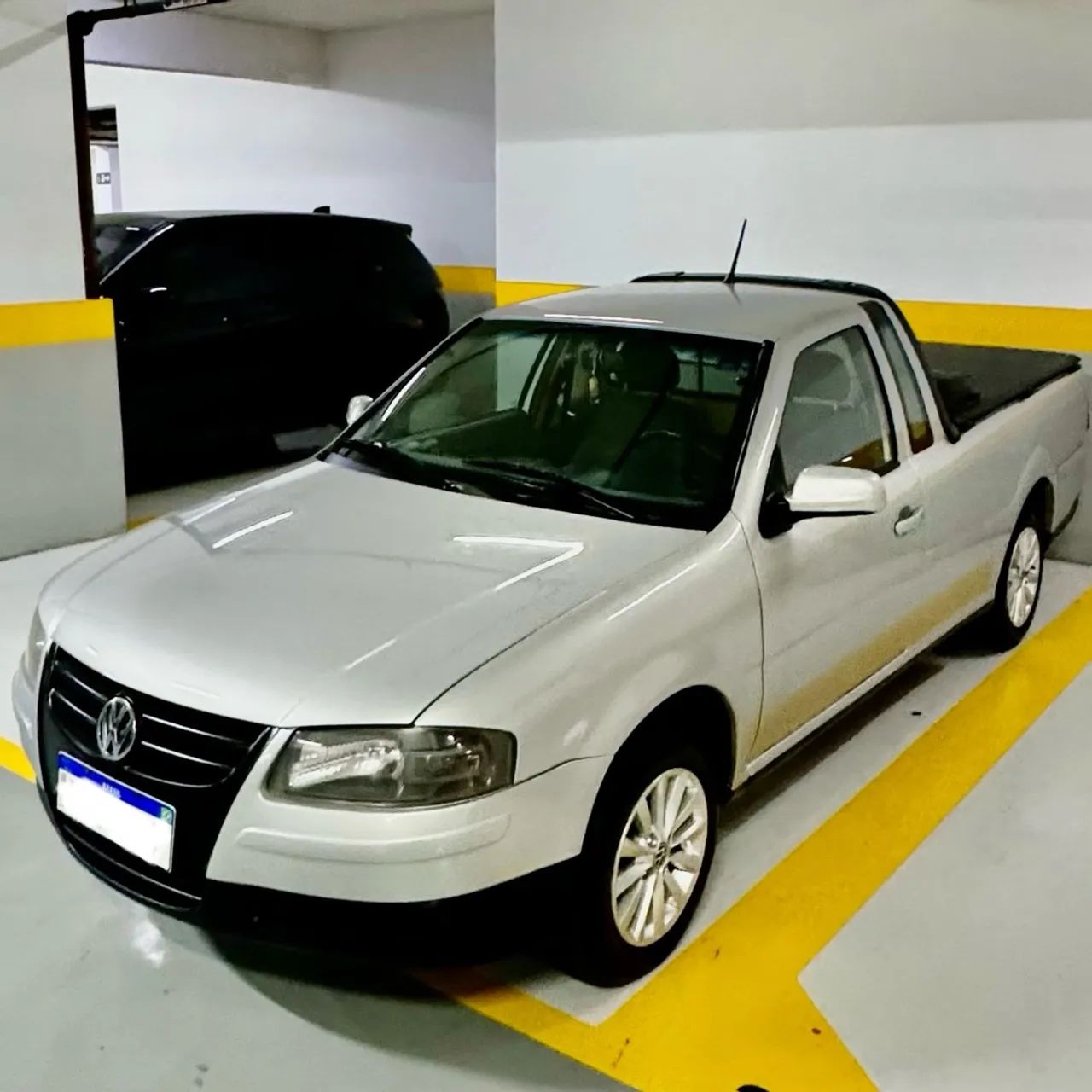 VOLKSWAGEN SAVEIRO 2009 Usados e Novos