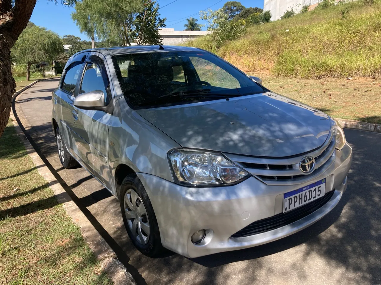 "toyota etios 2015" - Carros Usados e Novos à venda